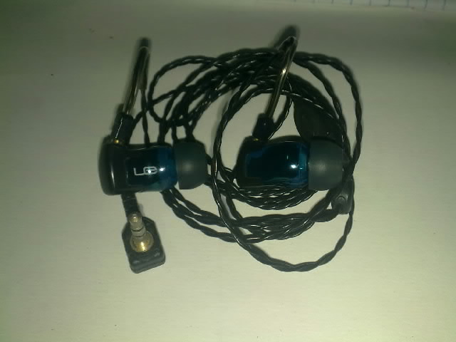 ขาย UE 10 pro สภาพตามรูป - เว็บบอร์ดหูฟังมั่นคง munkonggadget