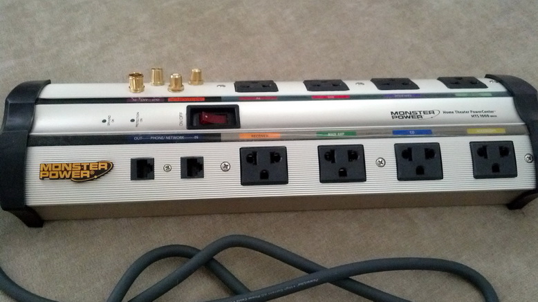 ขาย เครื่องกรองไฟ Monster HTS1000 รุ่นใหญ่ สภาพดีมาก พร้อมกล่อง อุปกรณ์ ...